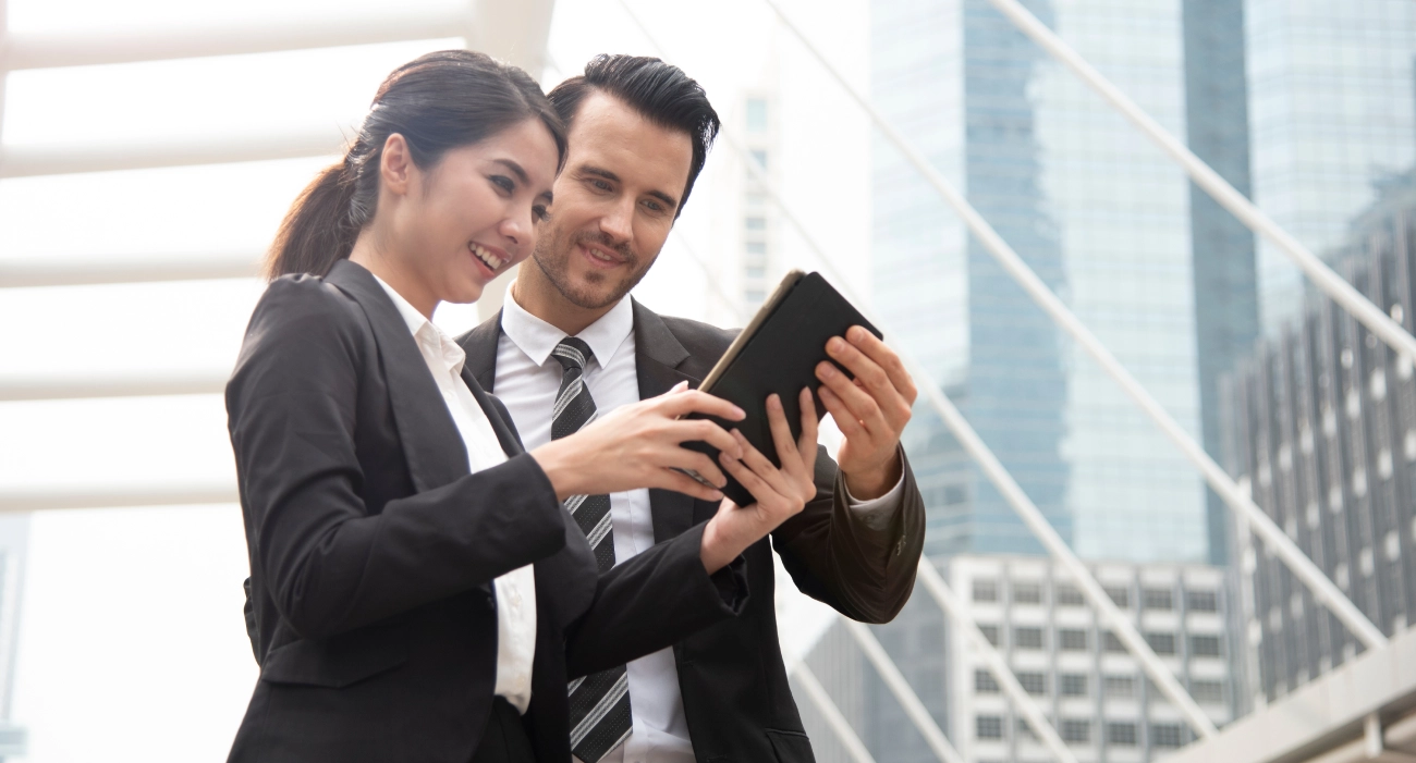 EOR vs. PEO: Understanding the Key Differences - Abhitech